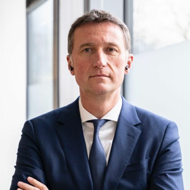 Microled: Aledia raises €120 million and appoints a new CEO to move ...